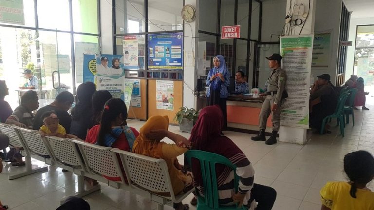 Sosialisasi Pemberian Kartu Antrian Berdasarkan Prioritas Pada Pasien ...