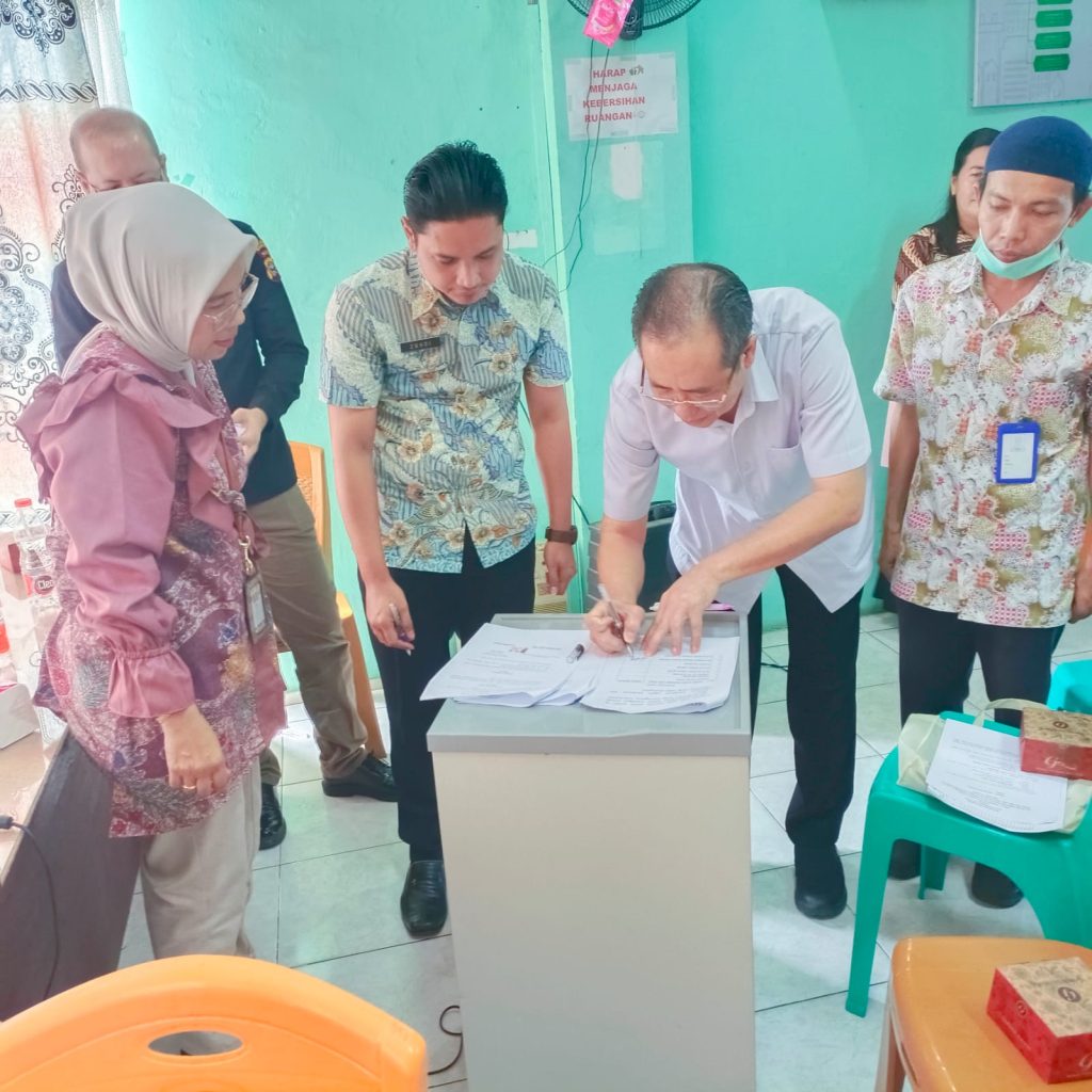 Rapat Koordinasi dan Persiapan dalam rangka Implementasi Penguatan Kolaborasi Puskesmas dengan ...