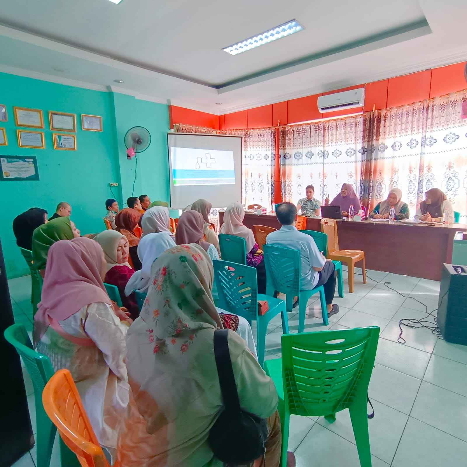Rapat Koordinasi dan Persiapan dalam rangka Implementasi Penguatan Kolaborasi Puskesmas dengan ...